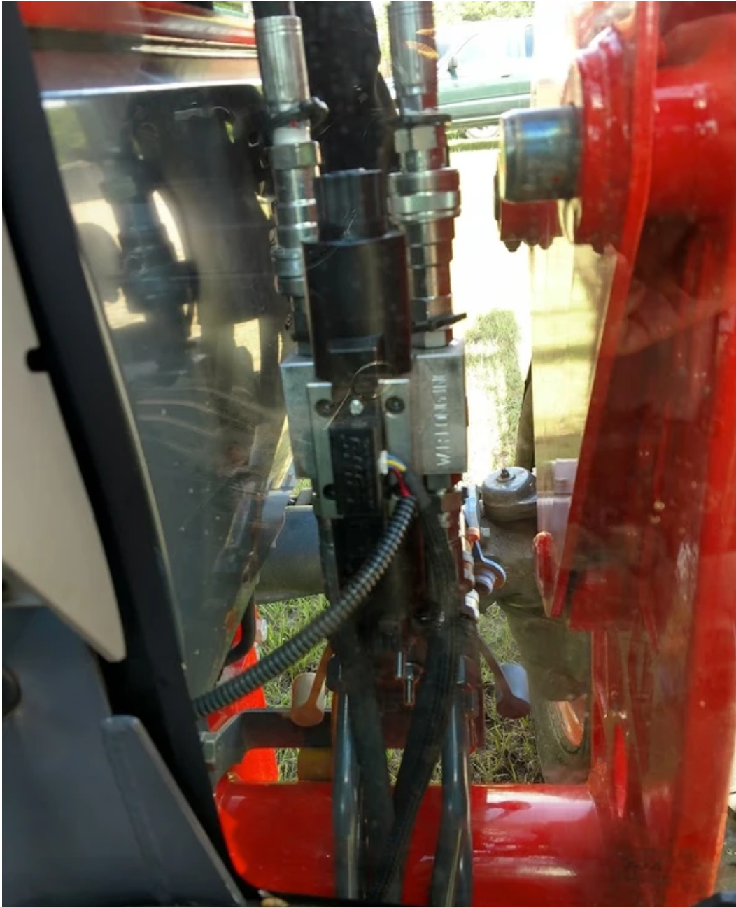 3rd Function Valve Kit - Mahindra